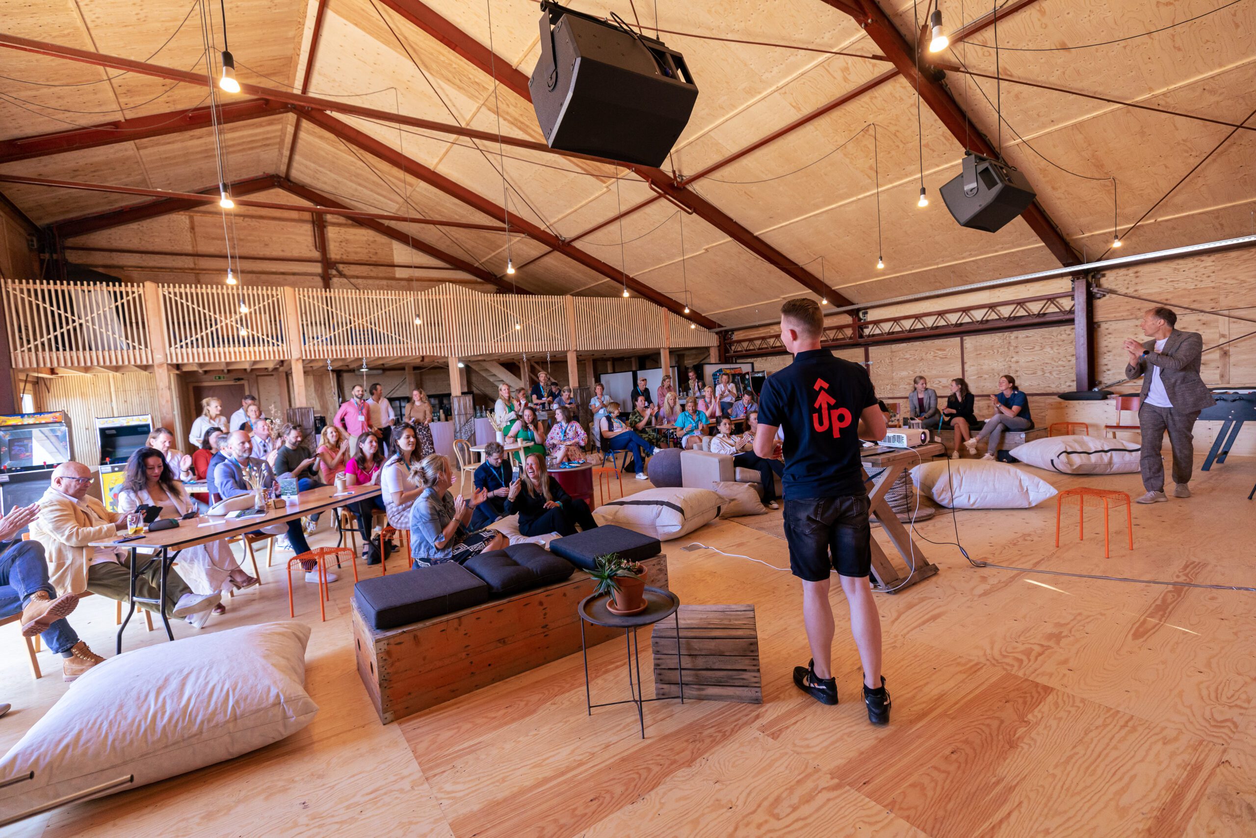 Qu'est-ce que MEET&CONNECT ? - MEET&CONNECT